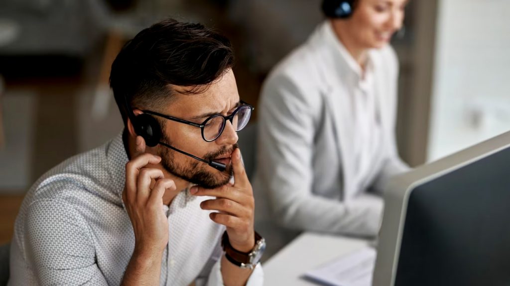 What Is A Call Center Auto Dialer? | FlashMob Computing